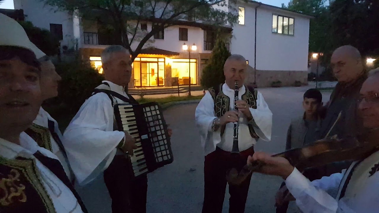 Orkestra. Behar Hoxha në Iznik të Turqisë! - YouTube