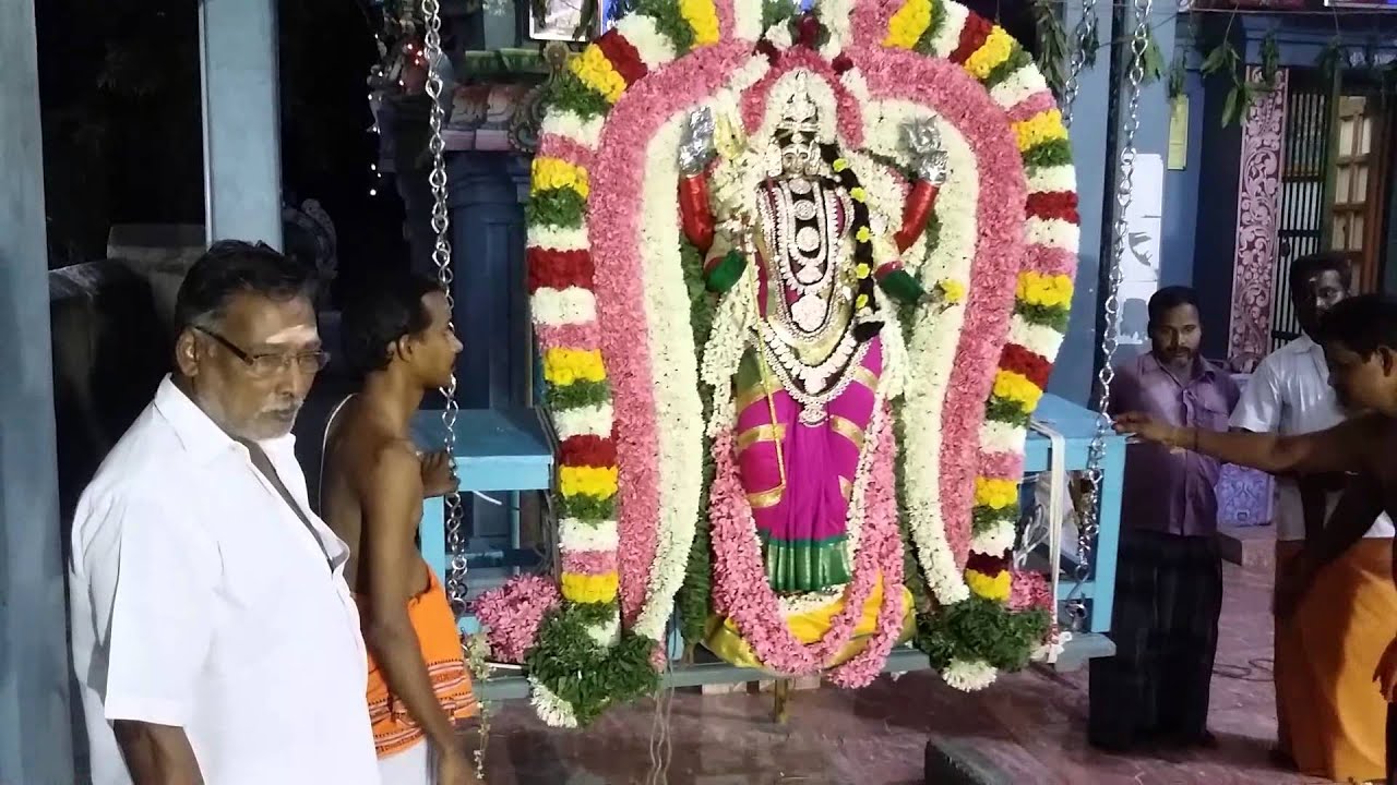 Perumbakkam Muthumariyamman temple swinging oonjal festival june 1 and ...