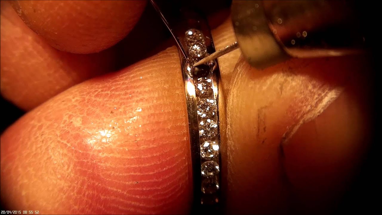 Setting a diamond and welding it safe - YouTube