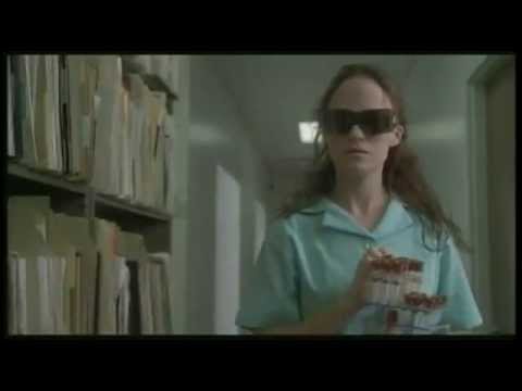 May ( 2002 - bande annonce VOST )