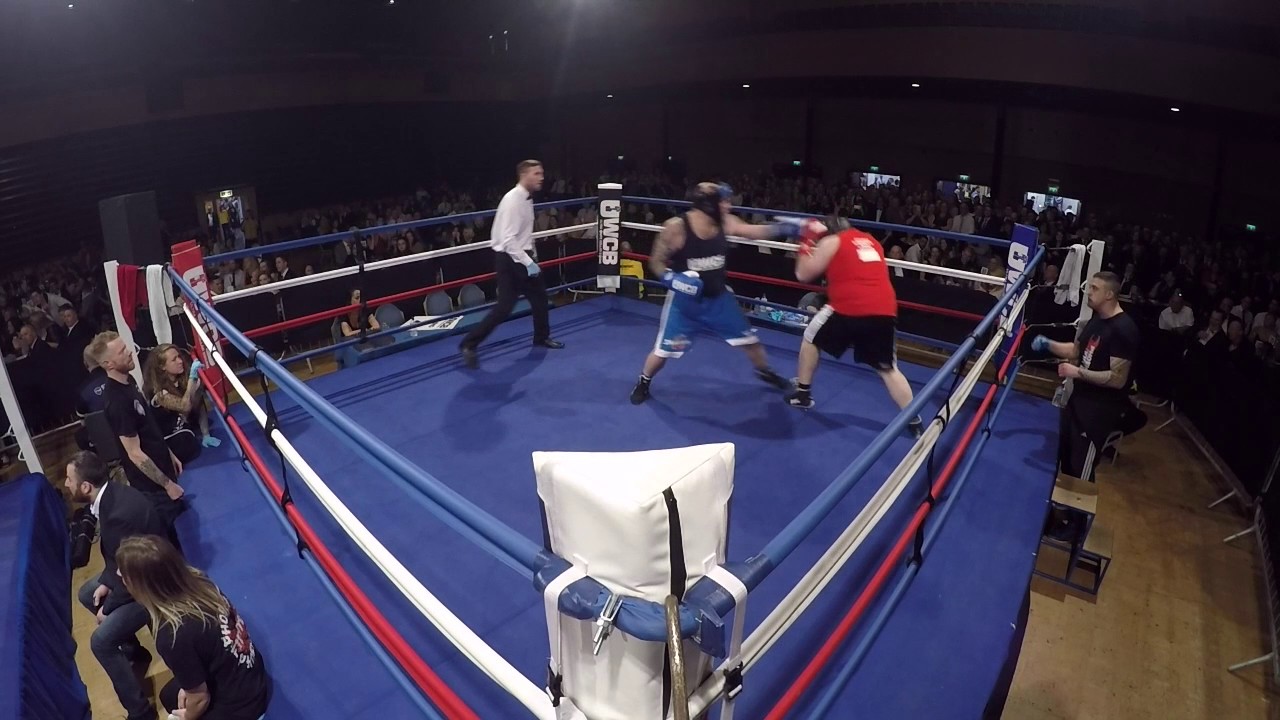 Ultra White Collar Boxing | Bournemouth ring 3 | James Farge VS Lee ...