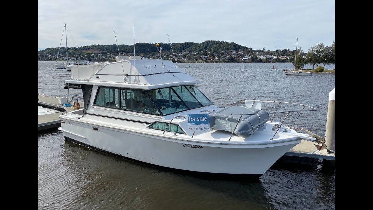 Mariner 31 Flybridge Cruiser - Walkthrough - YouTube