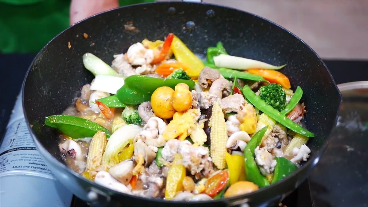 គ្រឿងសមុទ្រឆាបន្លែគ្រប់មុខ - Fried Seafood with Mix Vegetables - YouTube