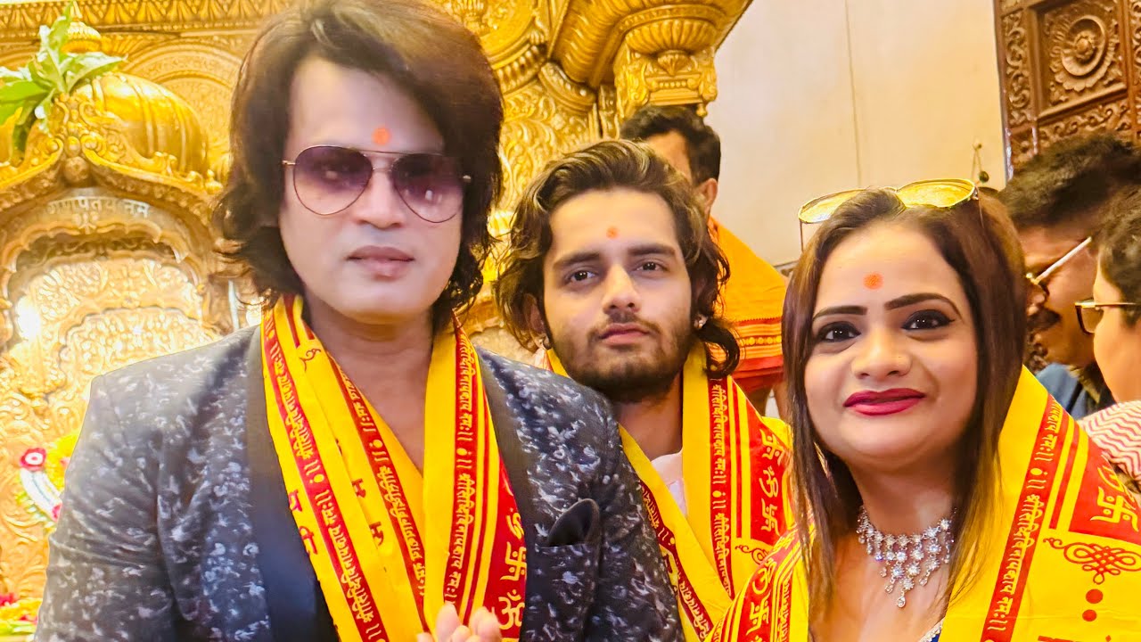 Actor Mukesh j Bharti & Manju Bharti blessings at Siddhivinayak Temple ...