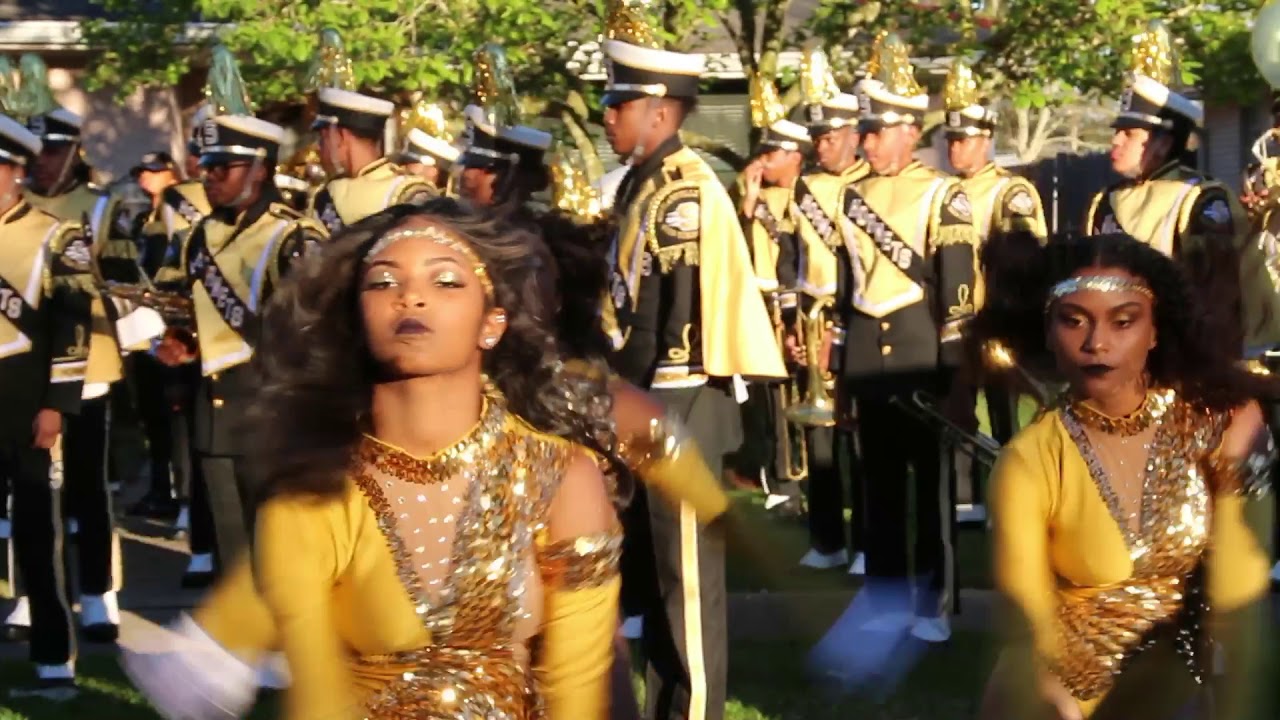 Scotlandville High Band & Highsteppers | Feels Like Summer | Kings ...