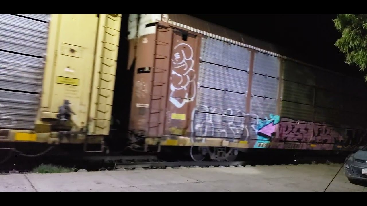 FERROMEX 4885 - 4164 SD70 ACU - YouTube