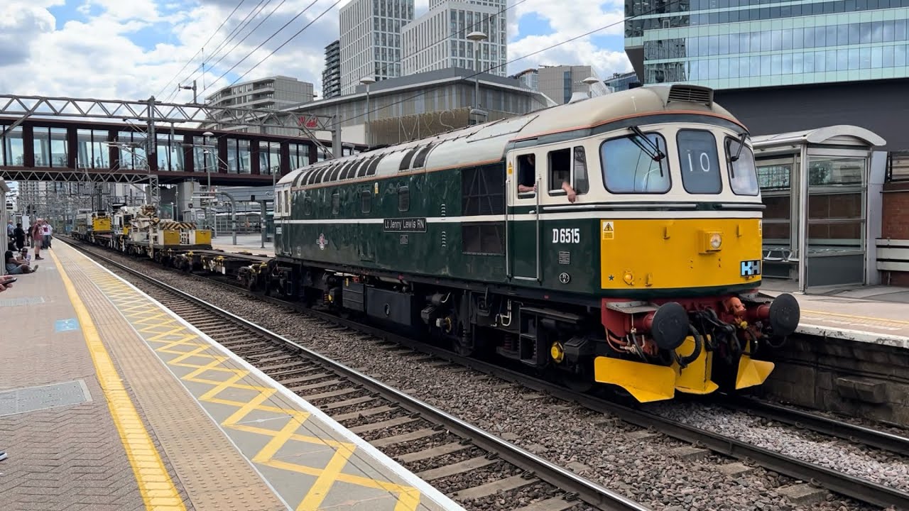 71A Locomotive Group 33012 slogs through Stratford working 6Z10 - YouTube