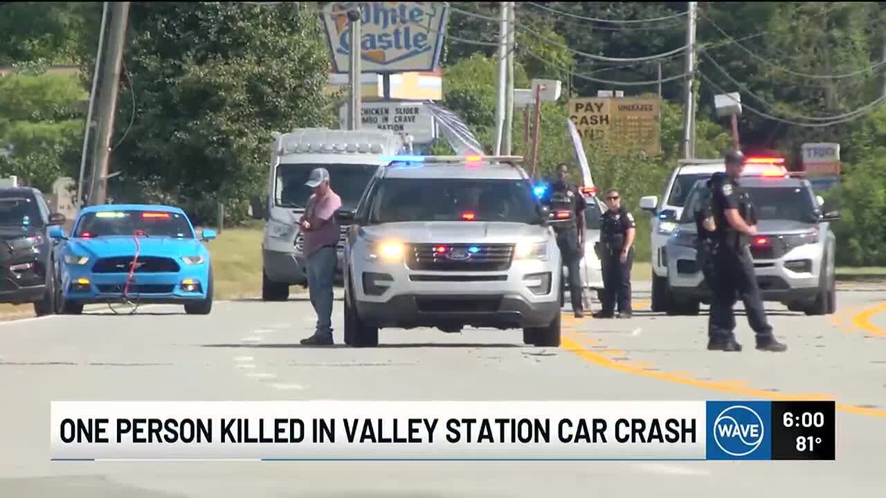 At least 1 dead after multi-car crash on Dixie Highway near Valley ...
