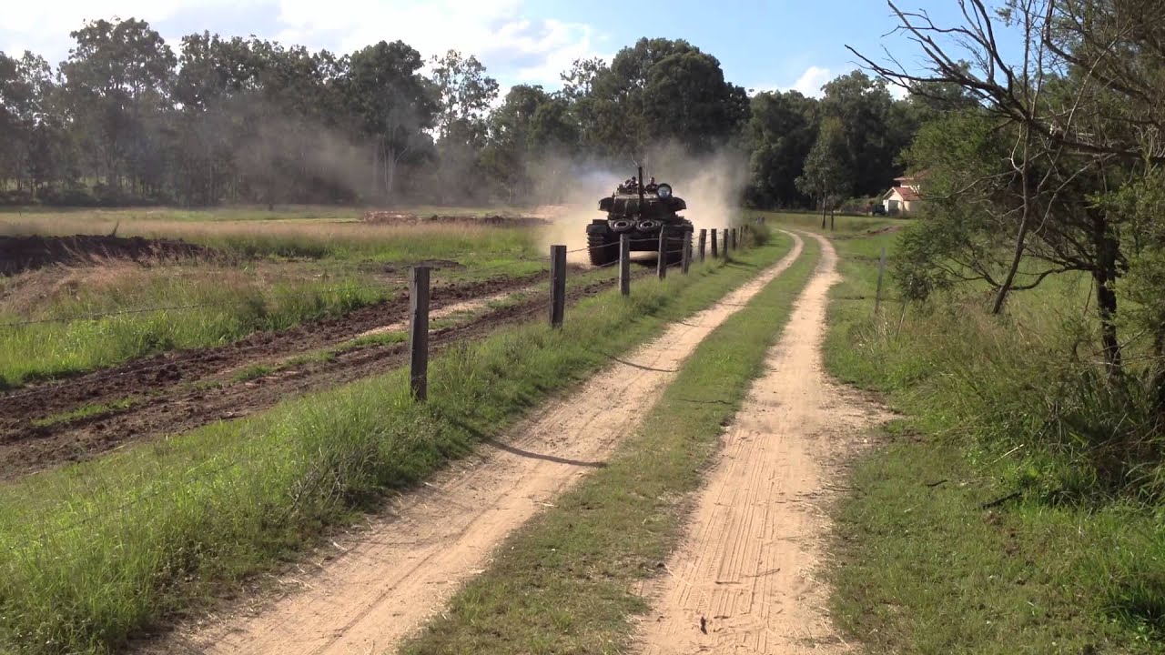 Centurion Tank in Top Gear - YouTube