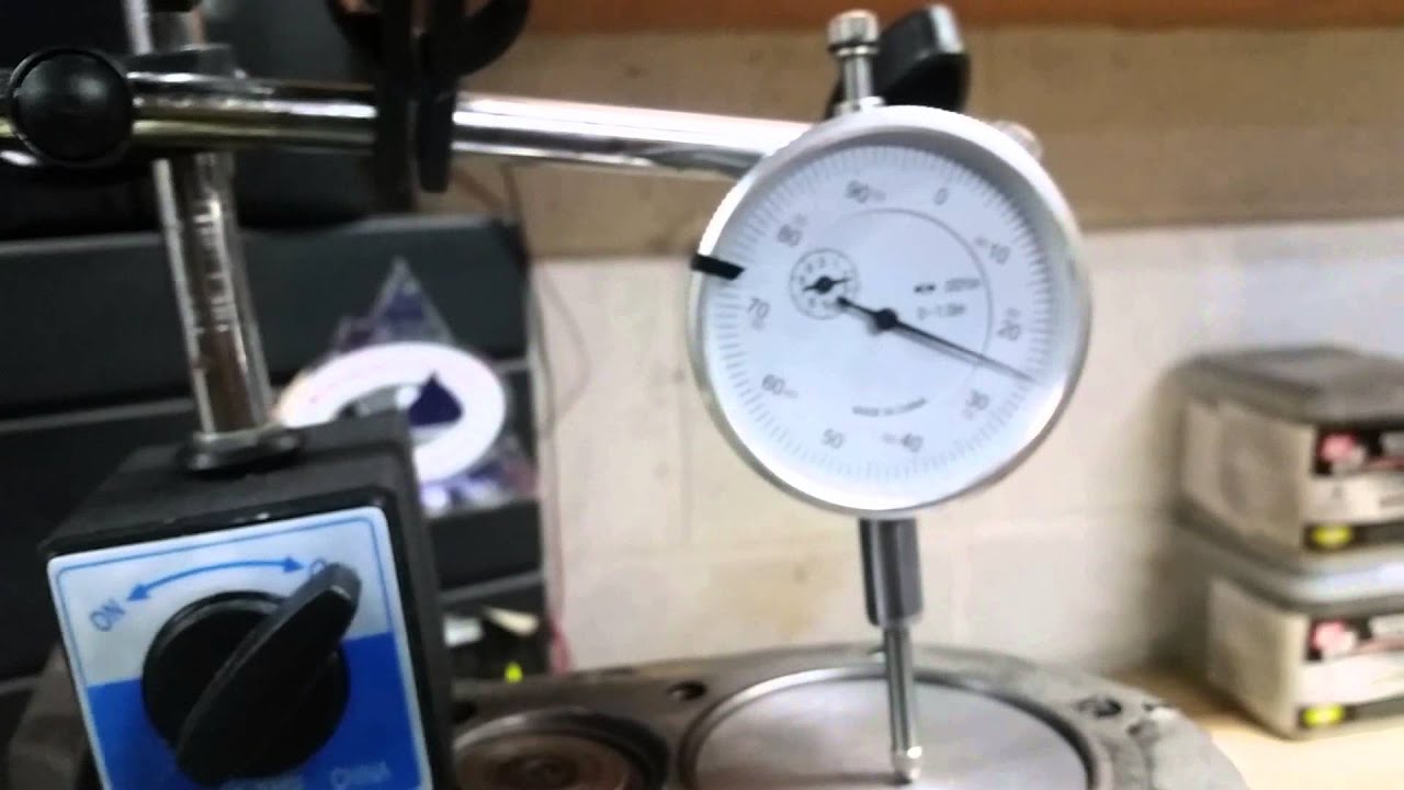 Tecumseh H60 - Adjust Ignition Contact Points Timing - YouTube