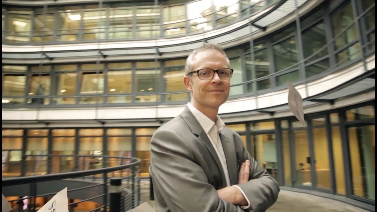 Benoît, Responsable pôle projets Systèmes d'Information - YouTube