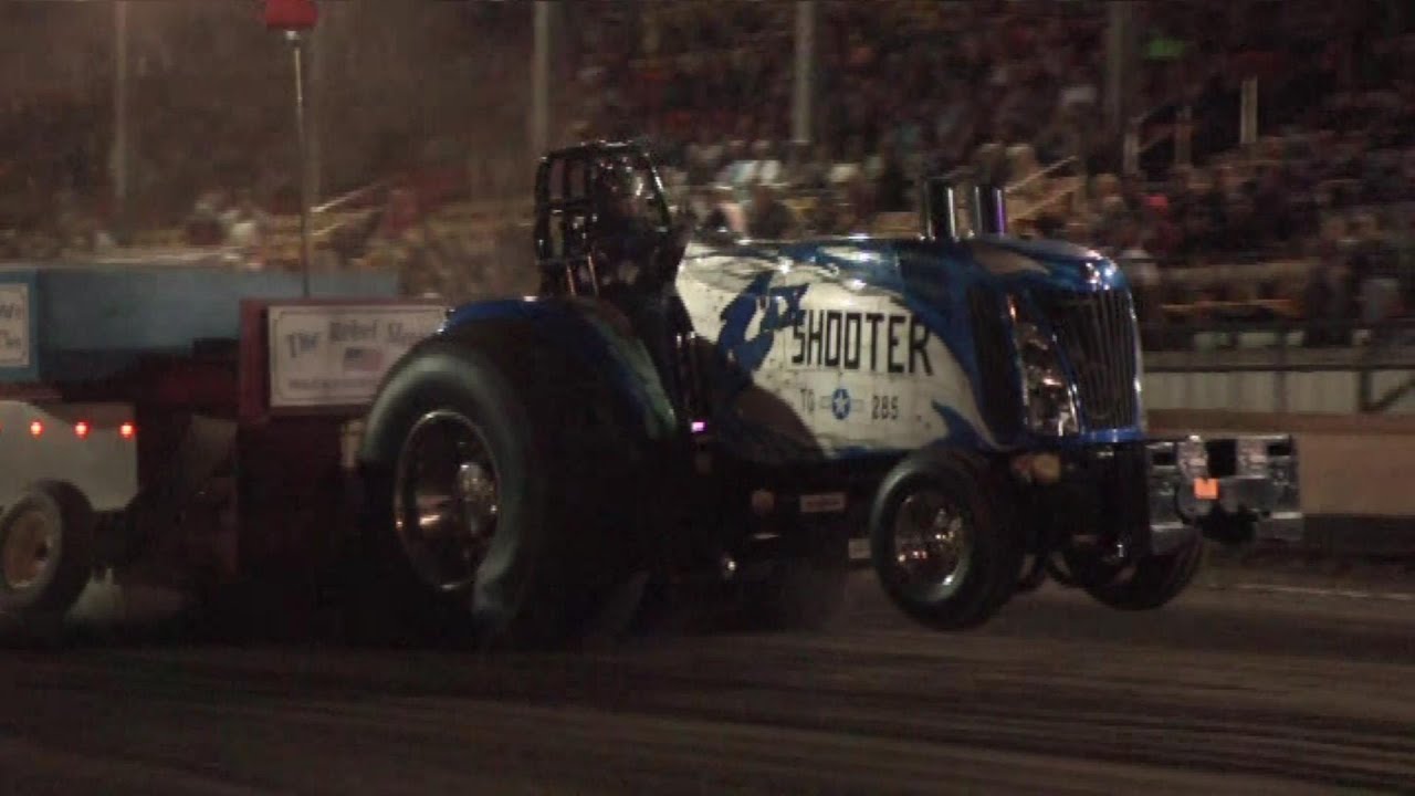 Big Class Of Super/Pro Stock Tractor Pulling Action At Frederick - YouTube
