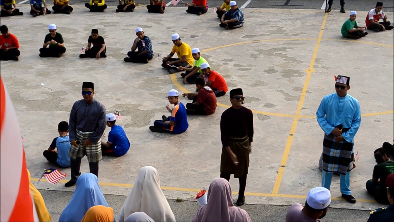 Nyanyian Patriotik MERDEKA SMAI 2019 IRSYAD - YouTube