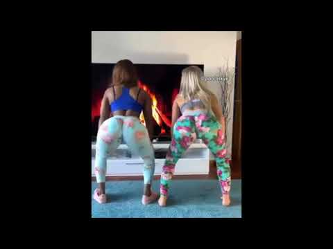 Paola Skye & Her Friend Twerking To \