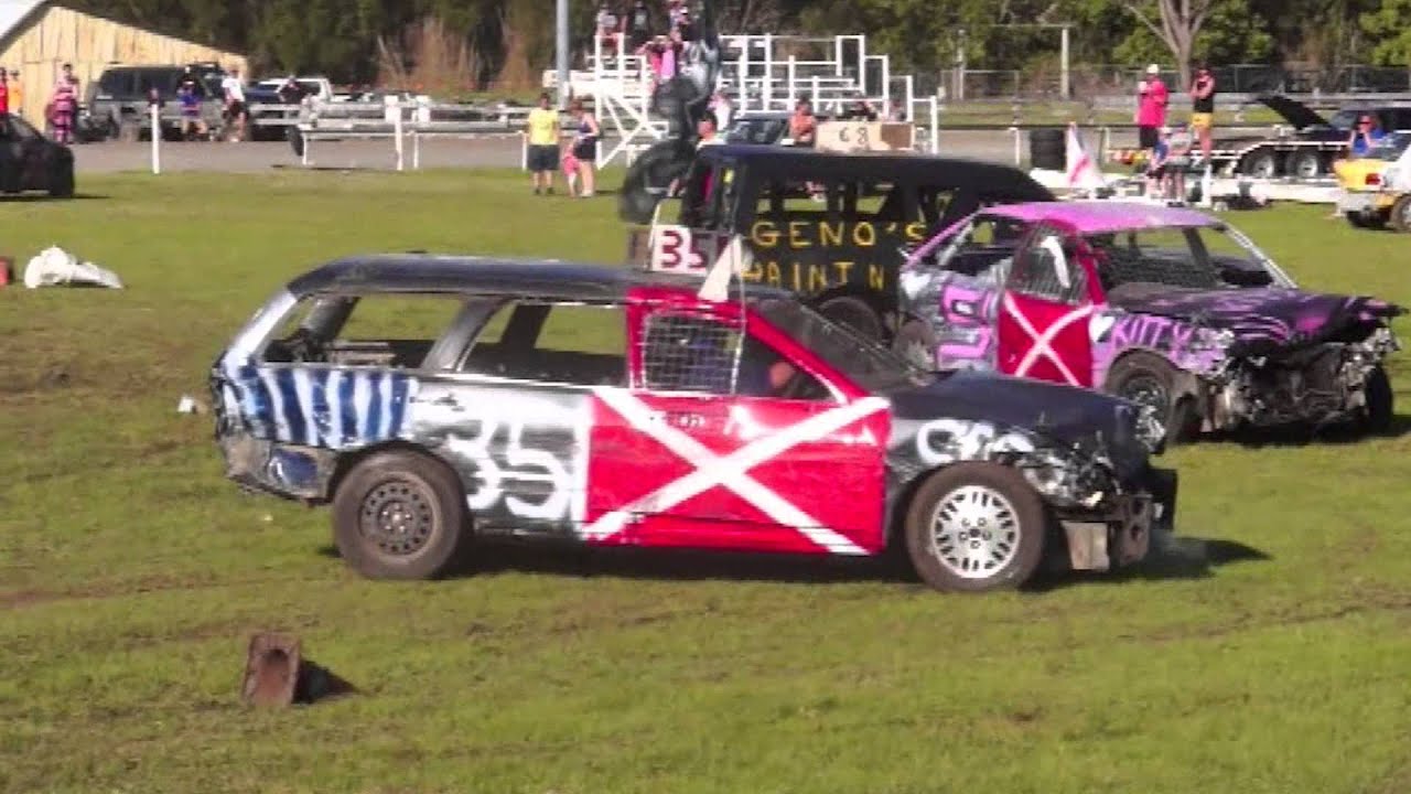 2014 TAREE SHOW Demolition Derby - YouTube