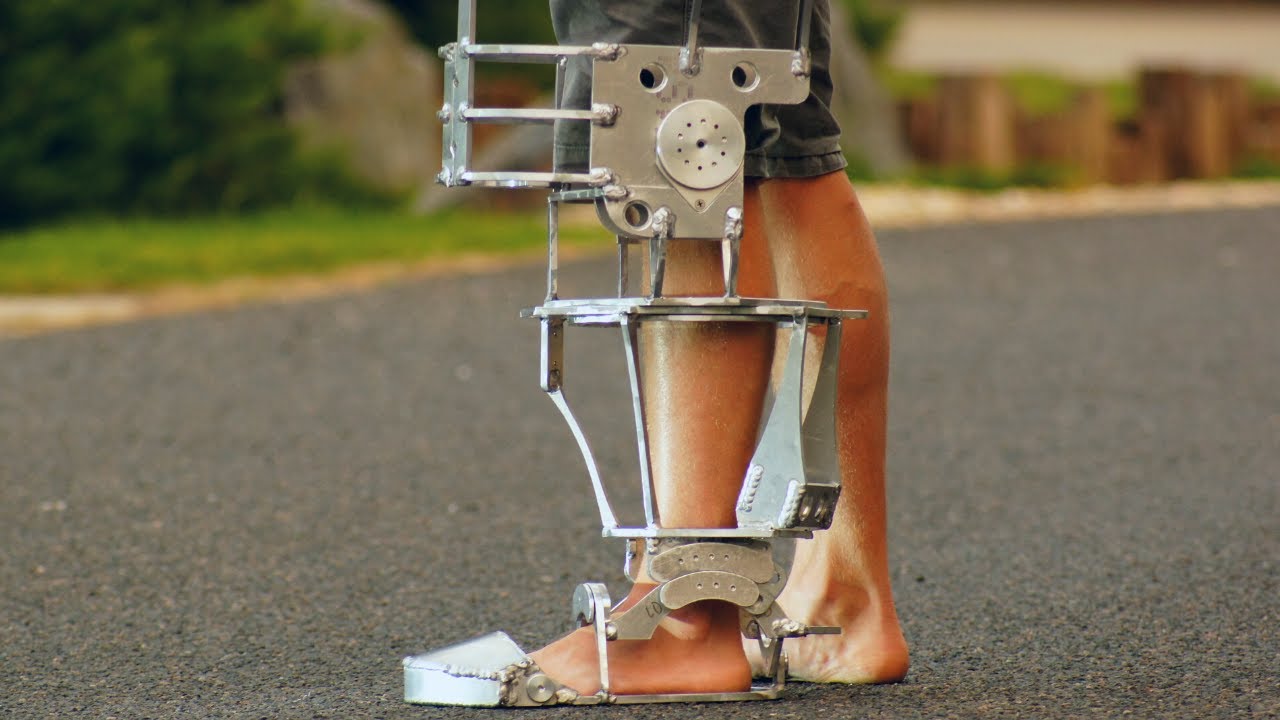 Fully Jointed Iron Man Leg - YouTube