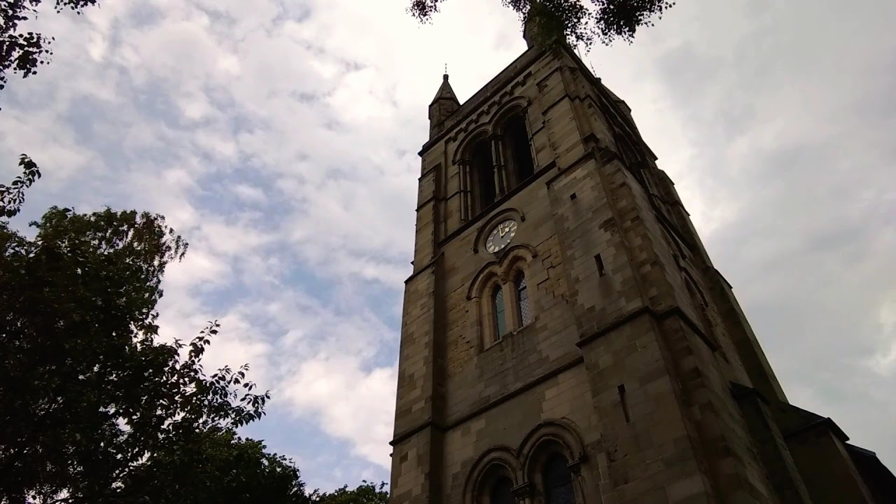 Helmsley All Saints Church Clock Chimes 2 o'clock - YouTube