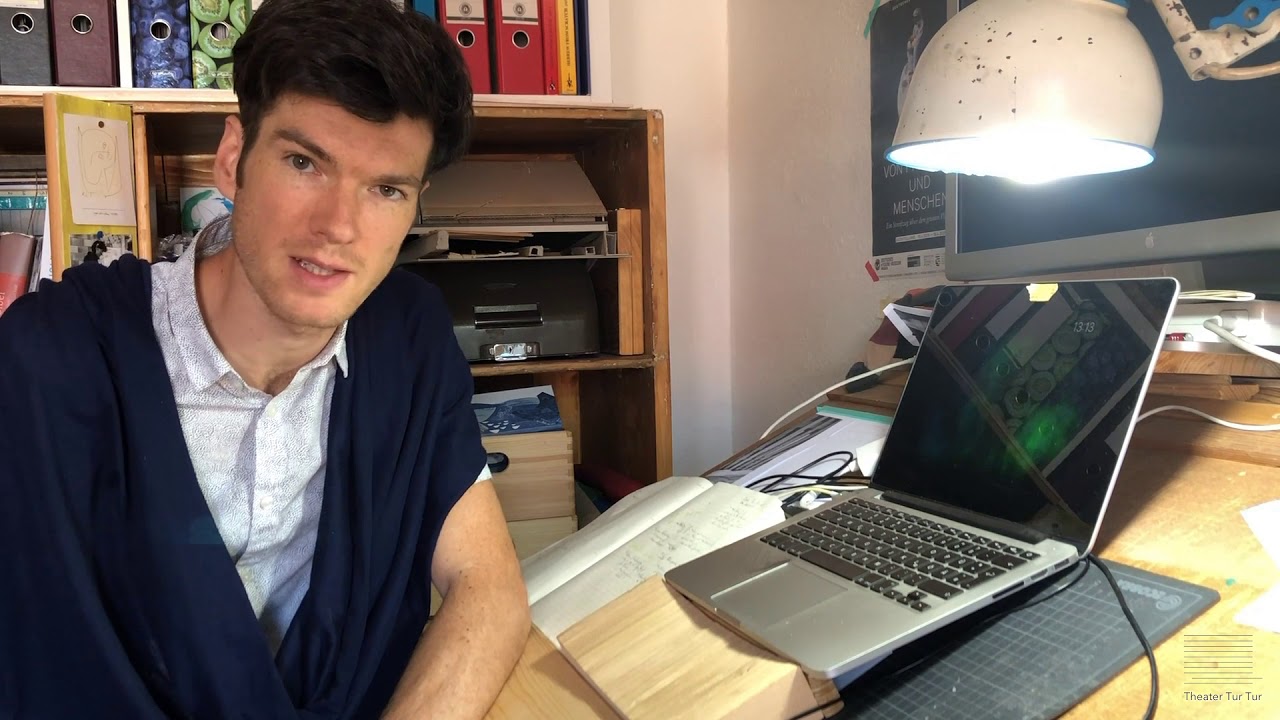 DAS KARUSSELL - Interview mit Kostümbildner Jakob Ripp - YouTube