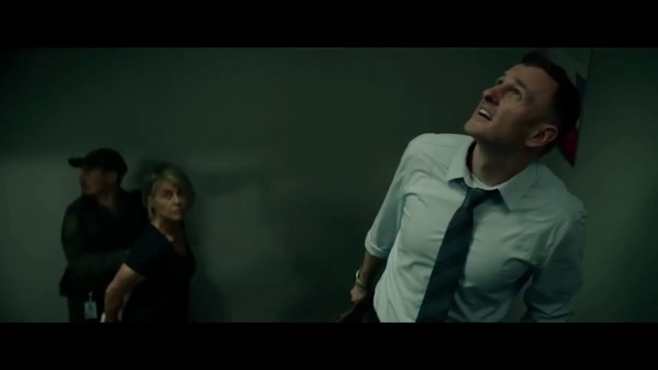 Terminator: Dark Fate-Prison Fight - YouTube