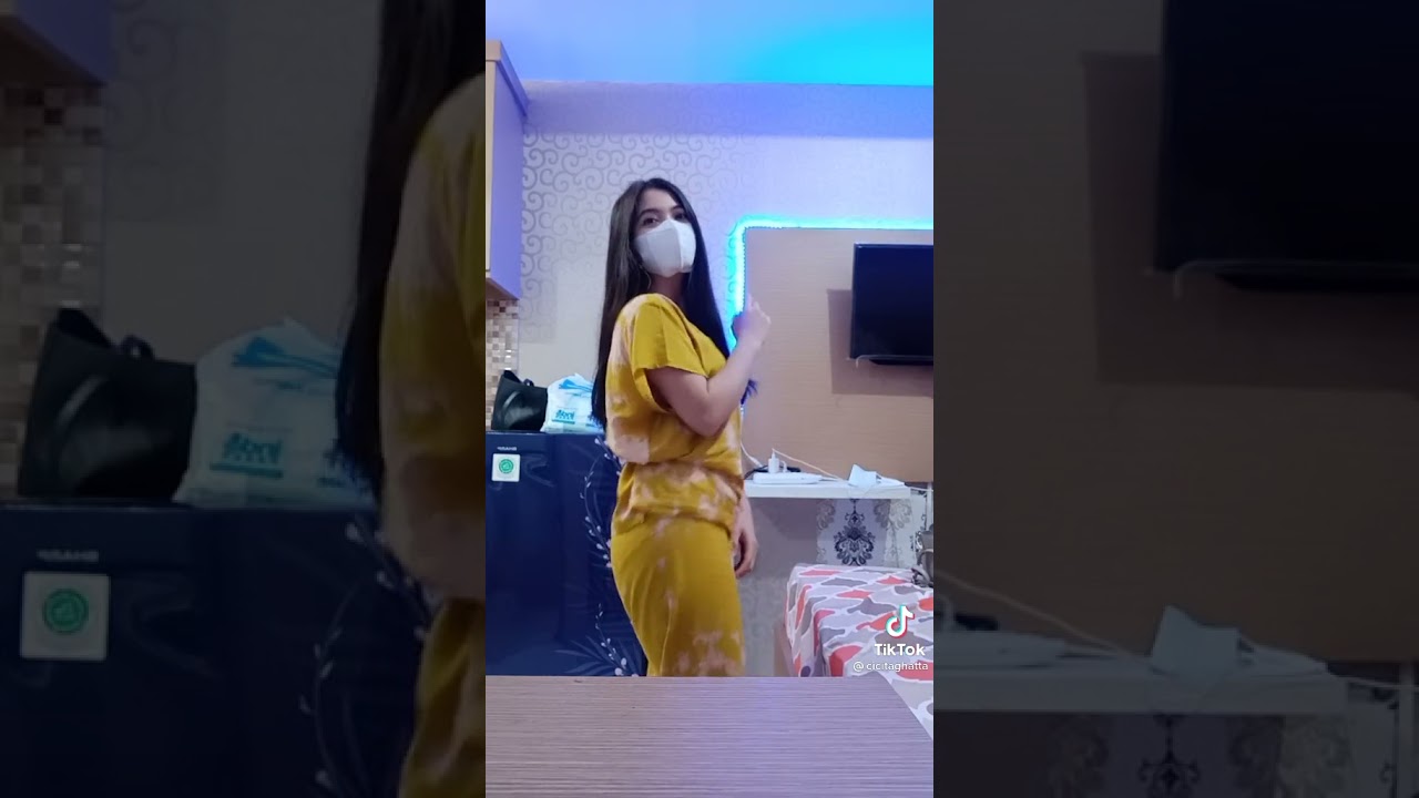 Tiktok cewek pake baju tidur gak pake BH - YouTube