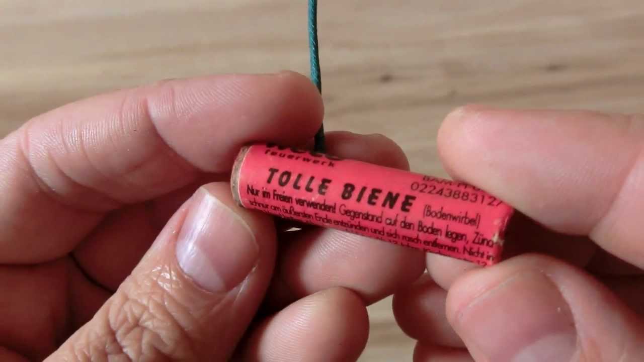 Weco Feuerwerk Tolle Biene - YouTube