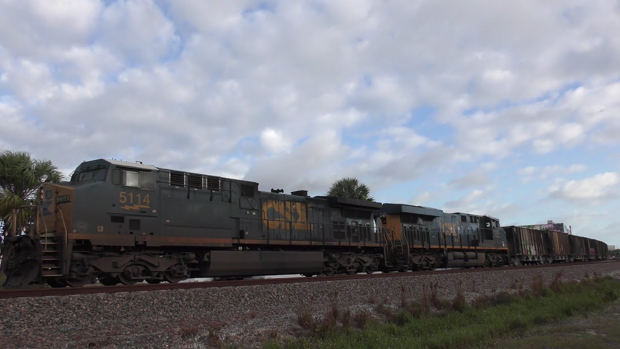 CSX Rock Train, IS it K951, K977, K995? No its CSX M453 - Two Tri-Rails ...