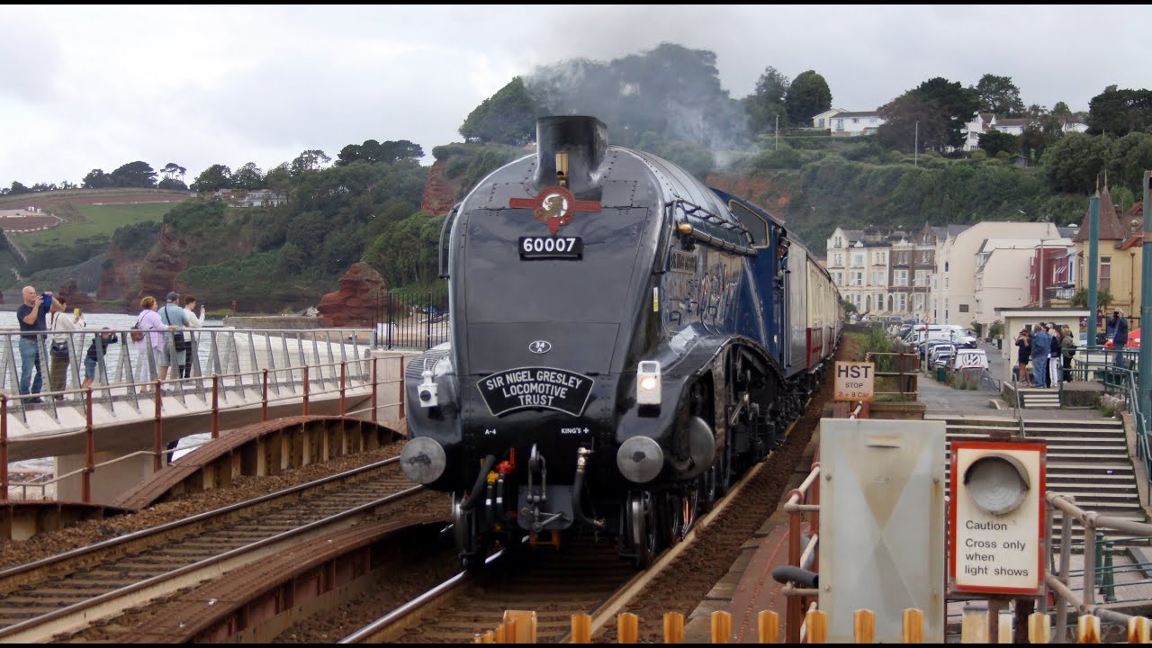 Waiting for SIR NIGEL GRESLEY on the English Riviera Express-trains at ...