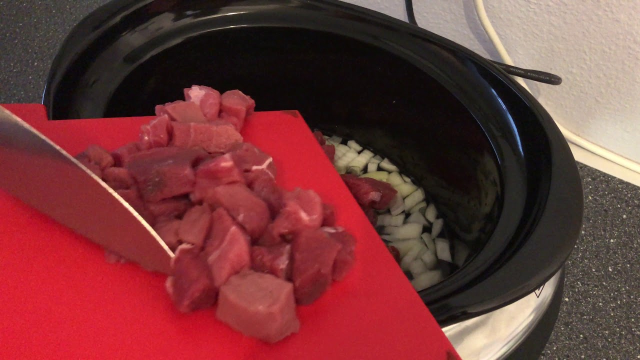 Dutch sour meat (Zuurvlees) from the slowcooker / Crockpot - YouTube