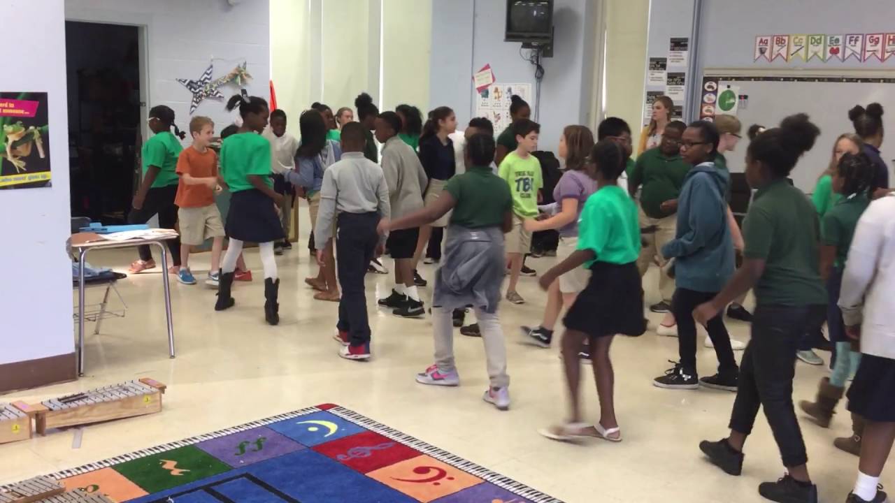 Snowden 5th Graders - T'Smidge (The Blacksmith) Dance - YouTube