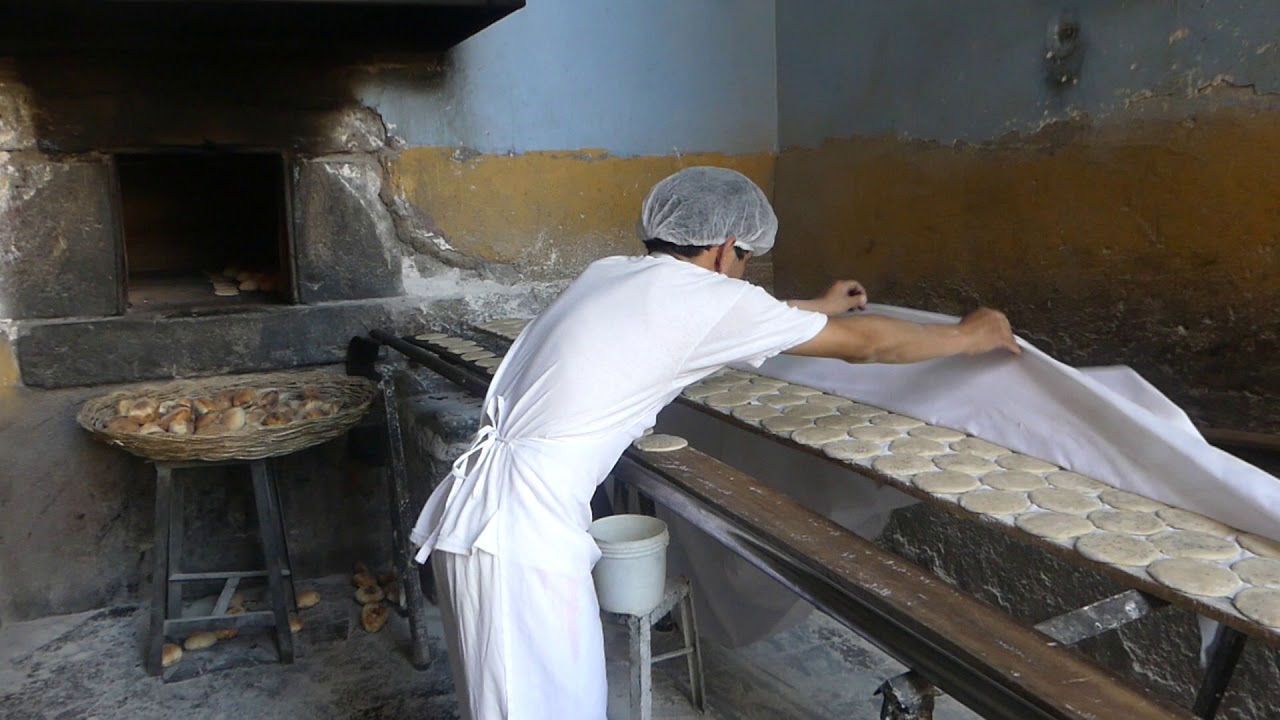 The best bakery, Ayacucho, Peru - YouTube