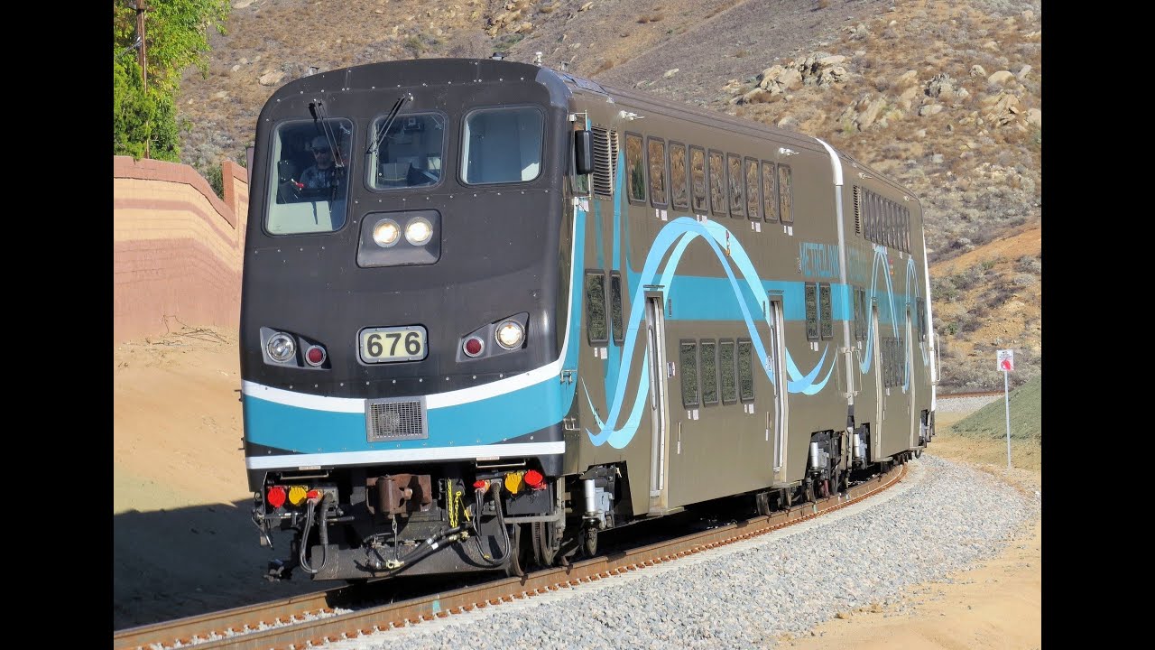 Metrolink Test Train on the Perris Valley Line - YouTube