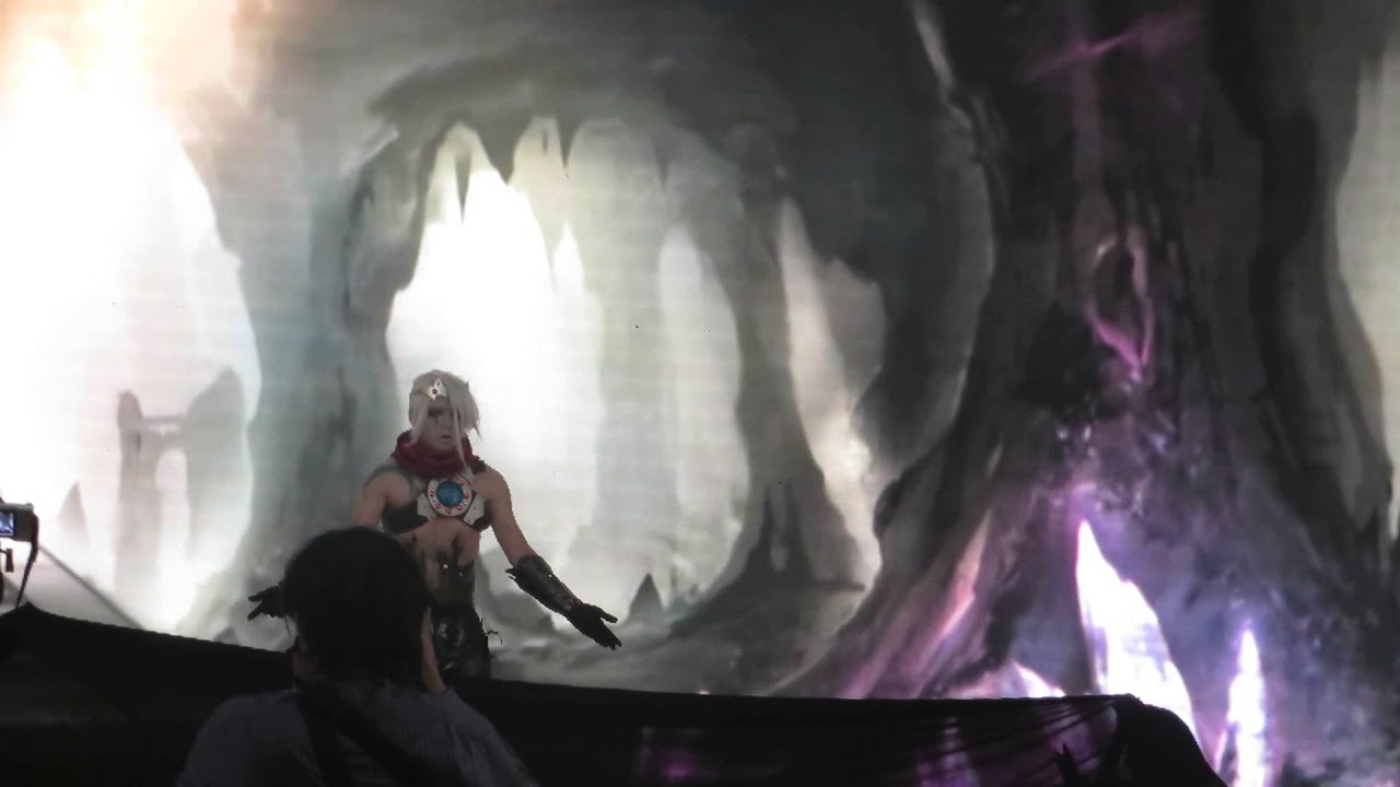 League Of Legends cosplay contest - Varus - YouTube