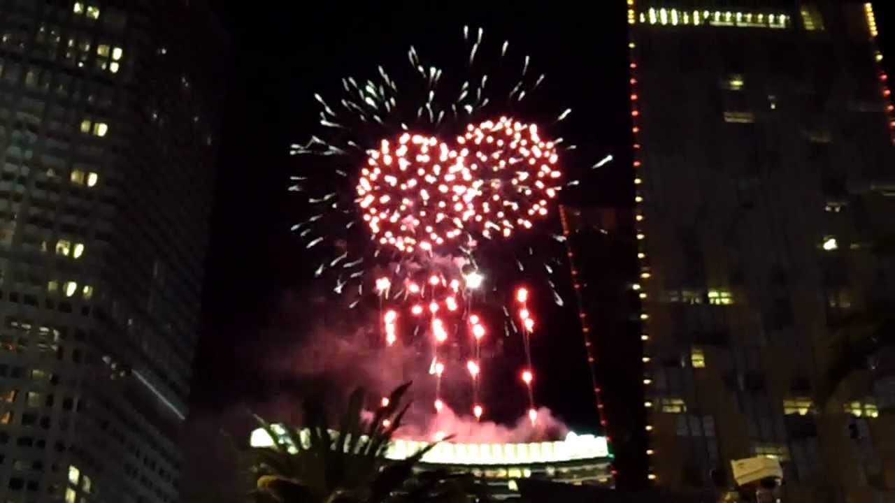 Aria Las Vegas New Years Eve 2013 Fireworks 12-31-12 - YouTube