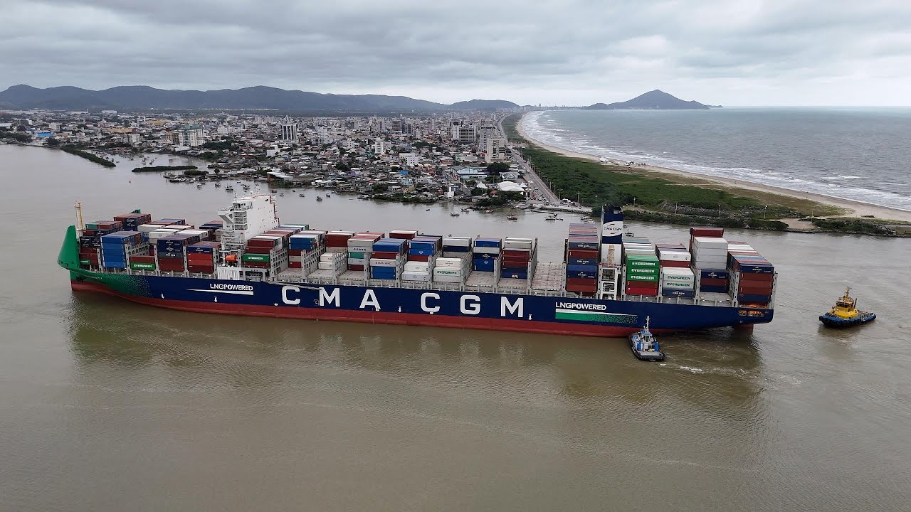 NAVIO CMA CGM | NAVEGANTES | ITAJAÍ | MOLHES DA BARRA - YouTube