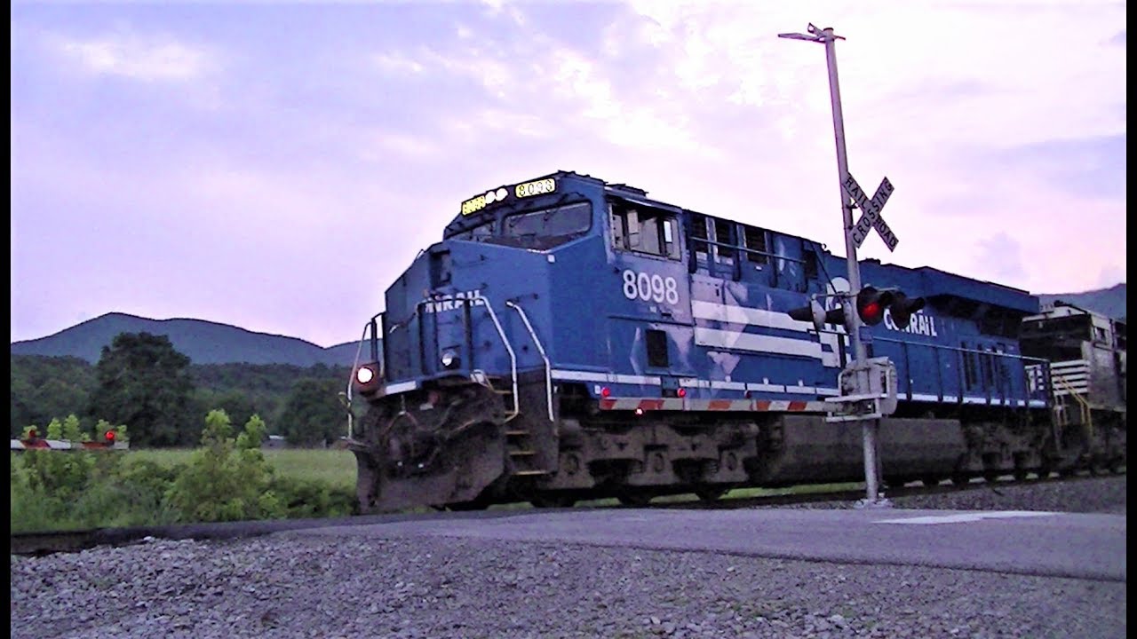 Conrail HU Leads NS 578 at CP Riverside - YouTube