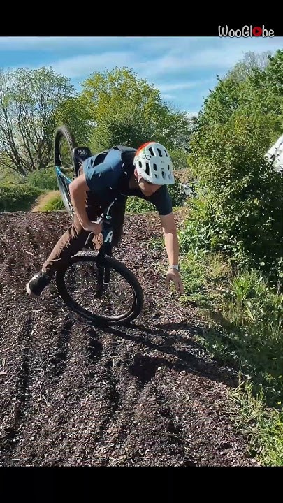 Cycle Fail: Rider Botches Barspin but Nails a Cool Pose || WooGlobe - YouTube