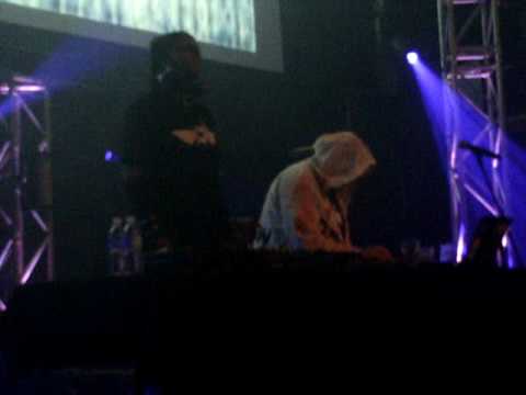 Komor Kommando "Love Your Neighbors" LIVE Kinetik Festival 2010 ...