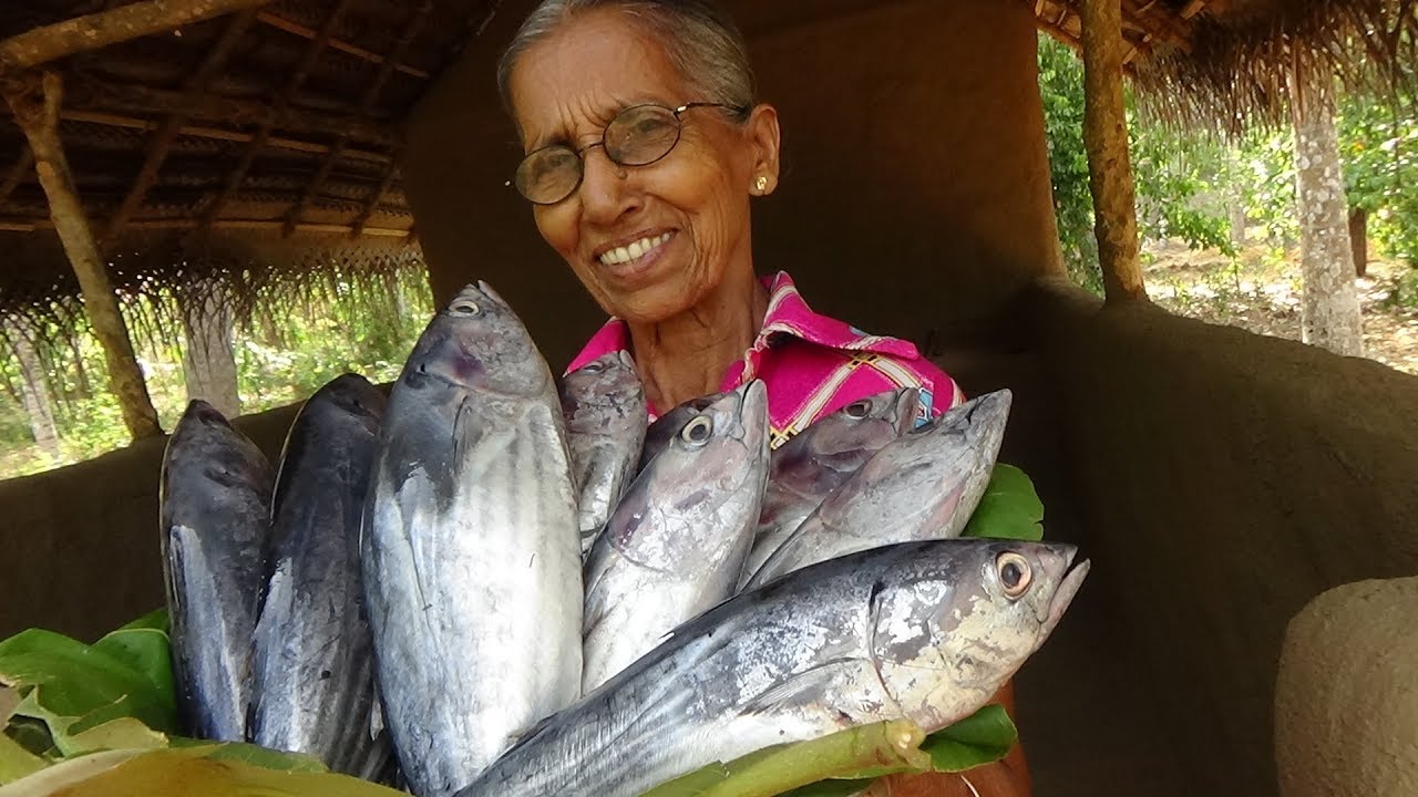 Tuna Fish Recipe Cooking Hot Small Tuna Fish Curry by Grandma - Village ...