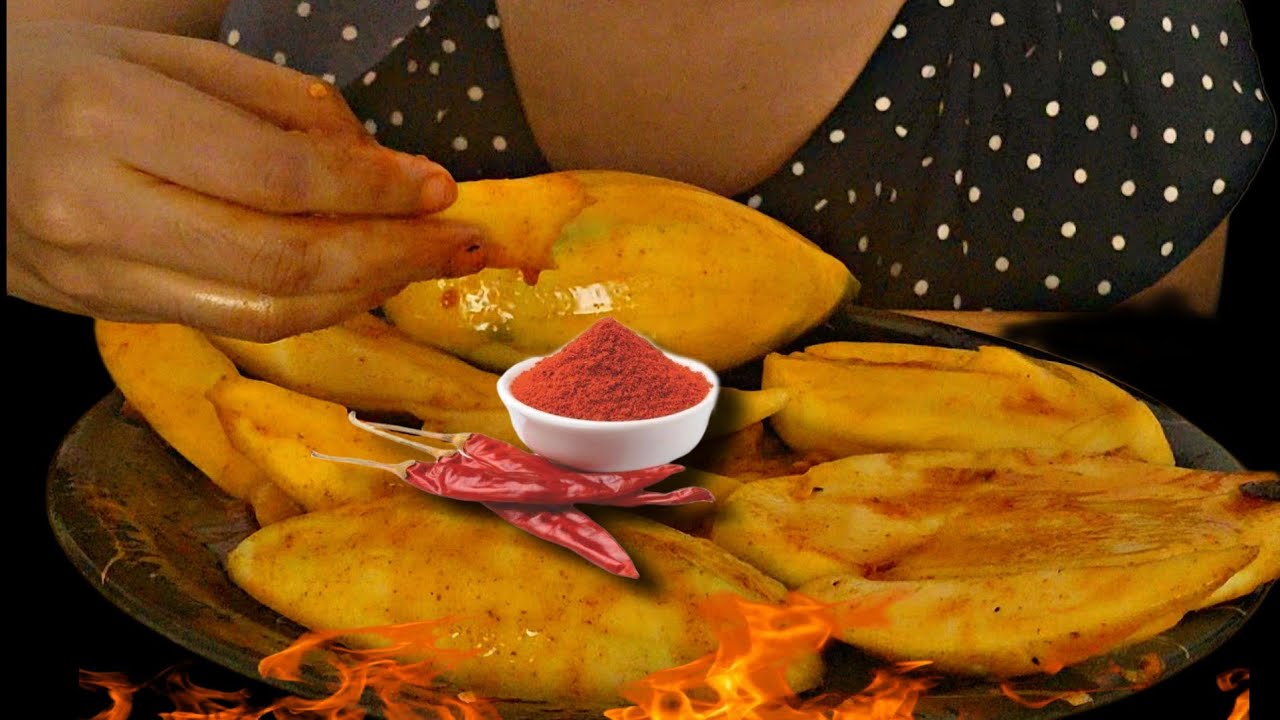 Eating Extremely Sour Mangoes With EXTREMELY Spicy Chillies🤯🥵| Spicy ...