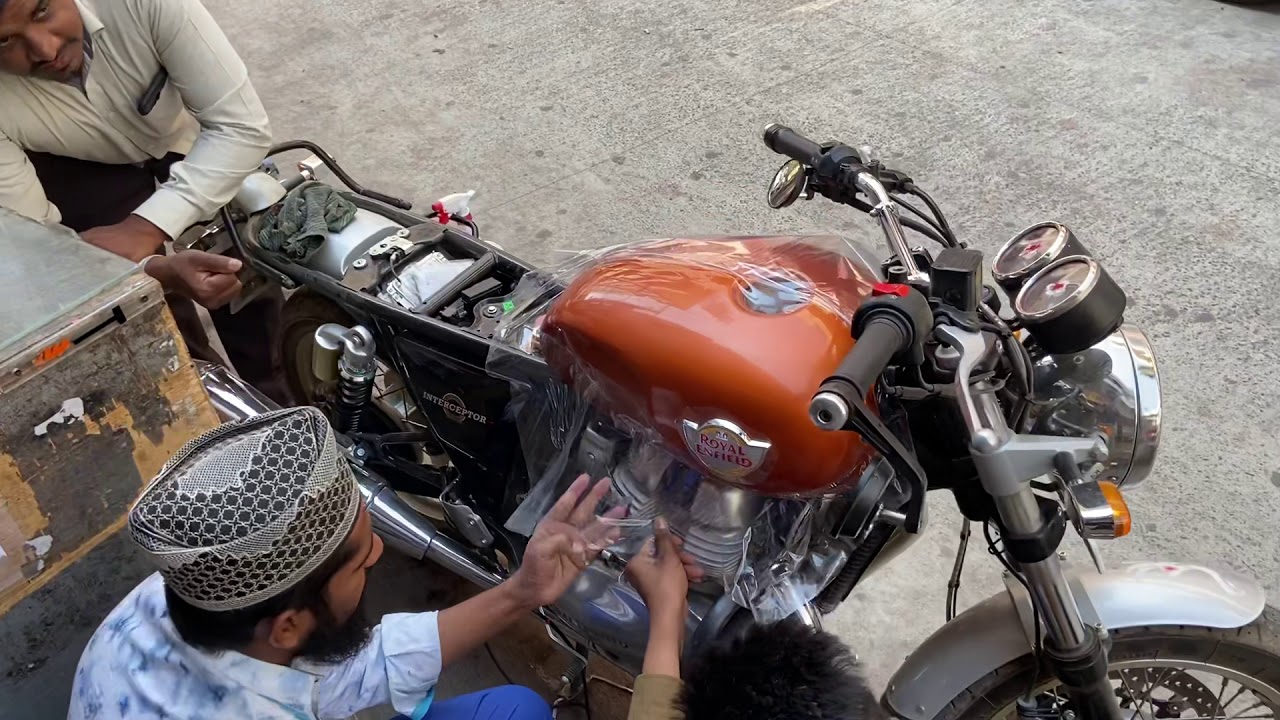 Royal enfield interceptor 650 tank Lamination - YouTube