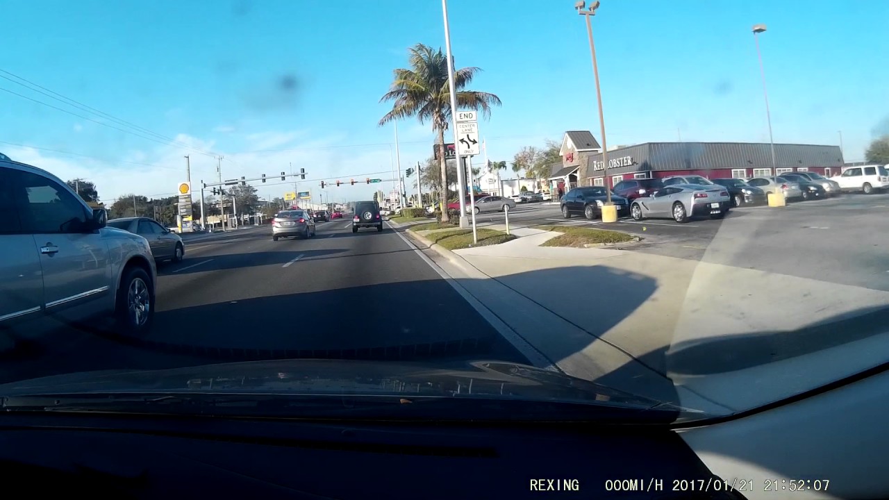 Two Drivers Run Yellow Light and Hit Each Other - YouTube