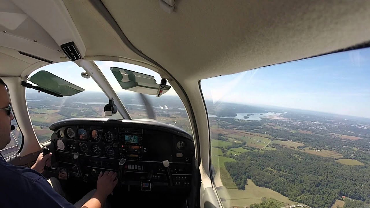 Landing KMDT - YouTube