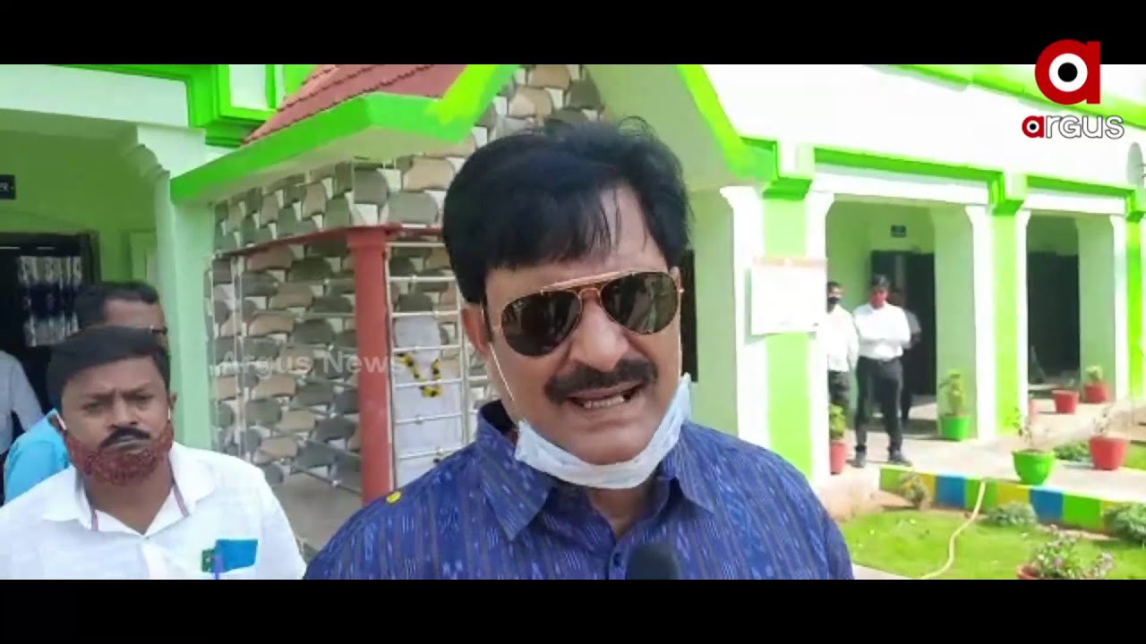 Bhubaneswar: Minister of Mass Education Samir Dash Visits Scools on Re ...