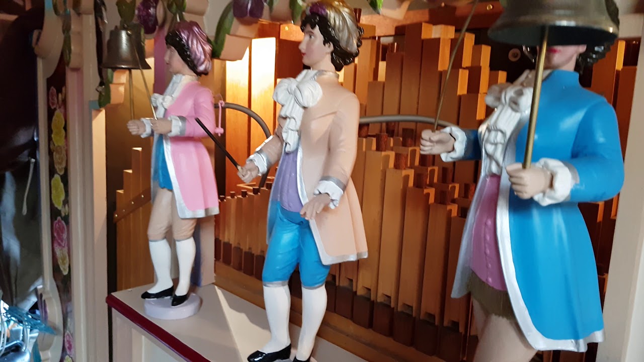 De Angelena. 55 keyless Leach Dutch style street organ - YouTube