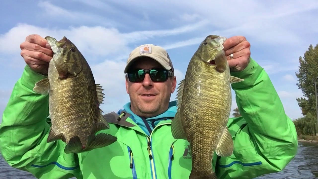 St. Joseph River Fall Smallmouth Fishing - YouTube