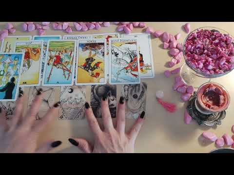 EVLENECEĞİM KİŞİ KİM,   KADERİMDEKİ KİŞİ KİM,      KISMETİMDEKİ KİŞİ KİM? #tarot #seçmeli