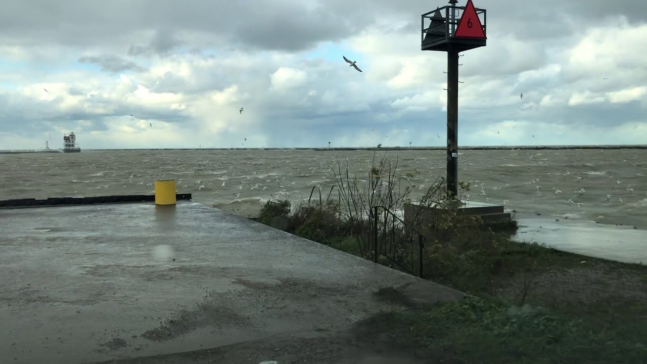 FnF313 - Travel 024 - Lorain, OH in November - Hot Waters Fishing Pier ...