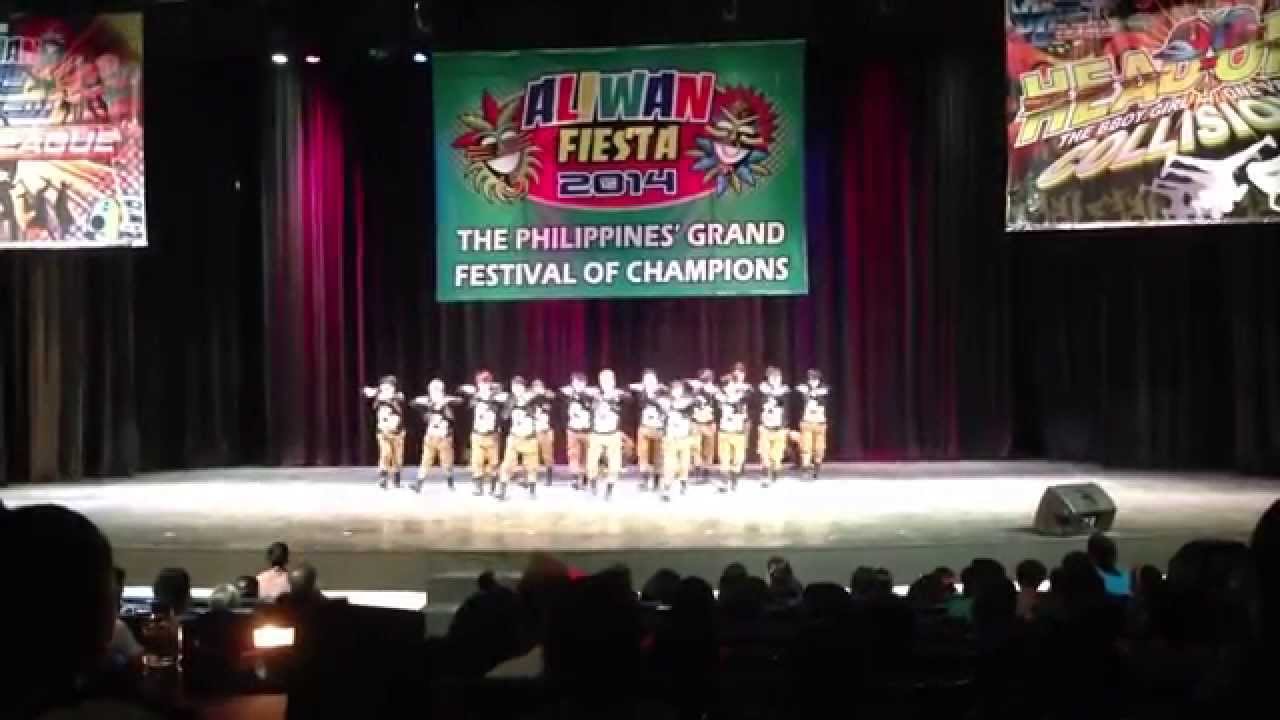 P.R Dance Crew @ Aliwan Theater - YouTube