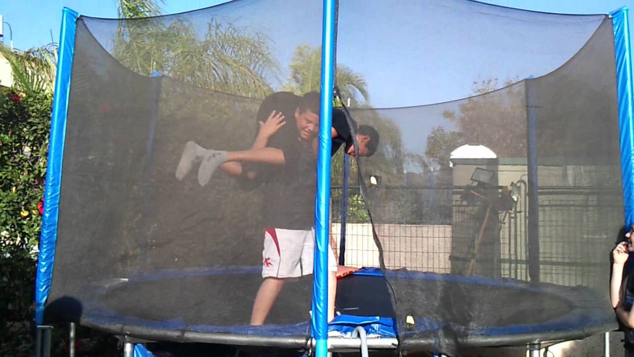 F5 counter on trampoline - YouTube