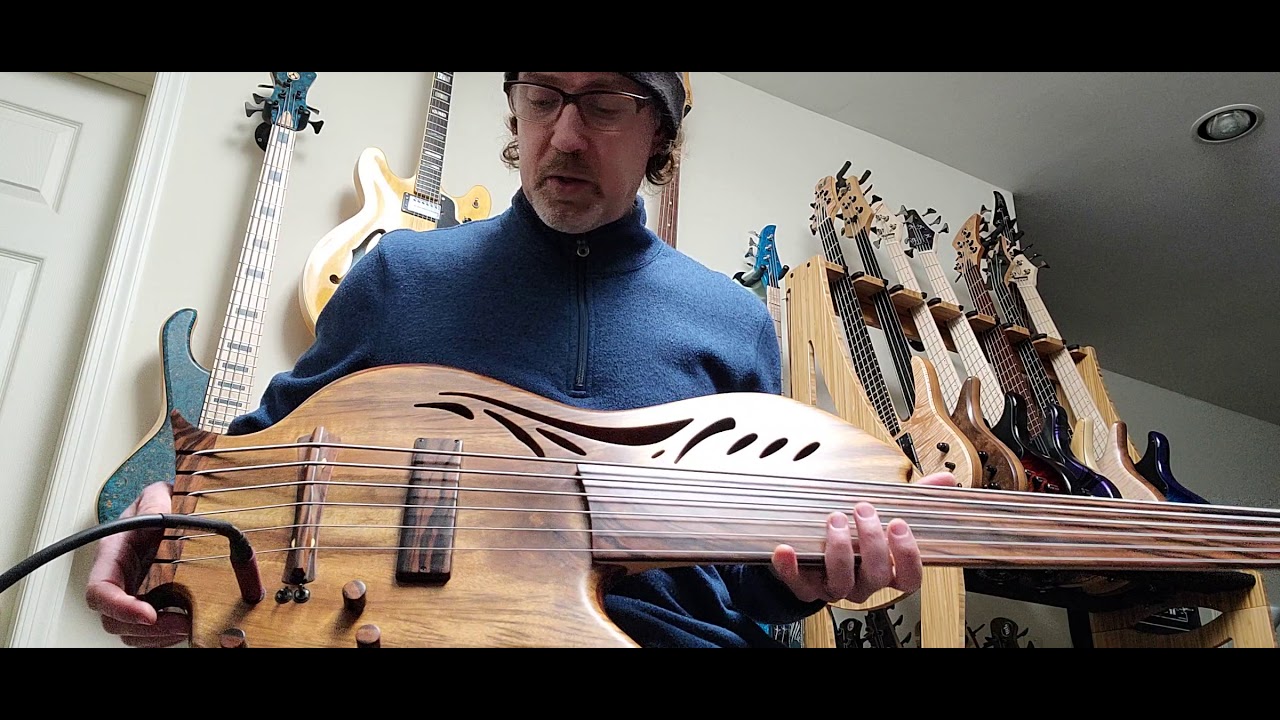 Kenneth Lawrence Chamberbrase I Fretless 6 string bass - YouTube